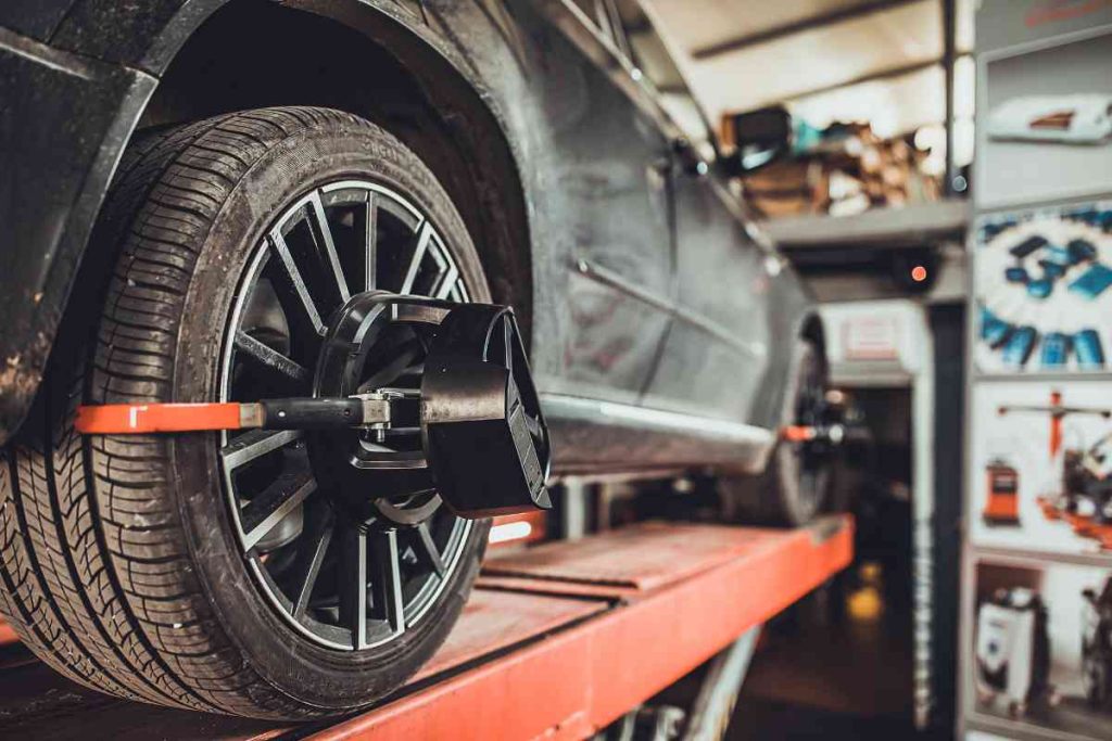 5 Rear Wheel Alignment Symptoms